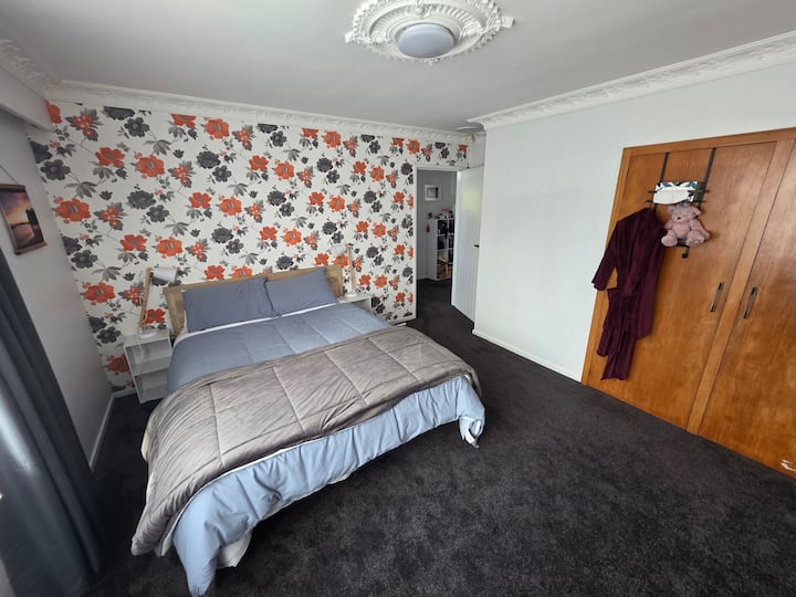 The Last Homely House - Invercargill