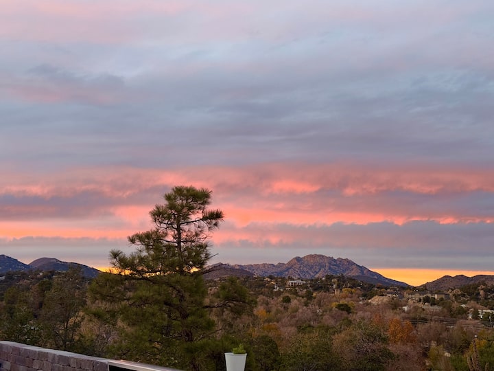 Wake Up To Mountain Views |Prescott Nature Retreat - Prescott, AZ