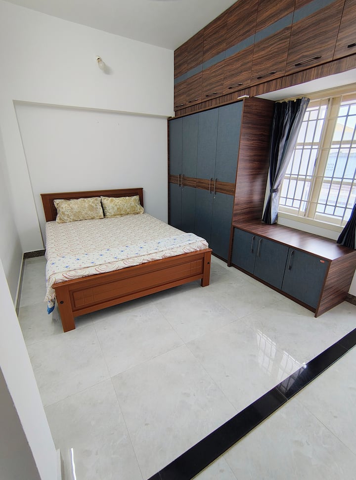 Pebble -Ac Bedroom With Att Bathroom For Family - Erode