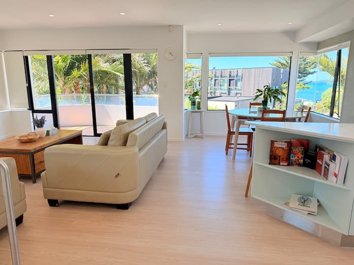 Eastern Beachside-seaview 3beds Luxury Villa - Waiheke Island