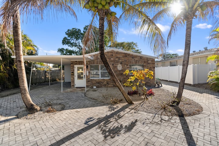 Tropical Haven Fully Remodeled Entire Home Sleep 6 - Pompano Beach, FL