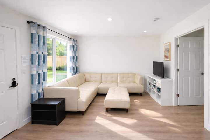 Brand New Private Home W/yard&free Parking - Montclair, CA