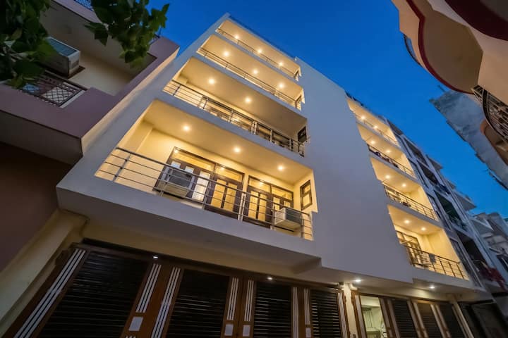 Cozy Comfortable Fully Furnished 2bhk Apartment - Bahadurgarh