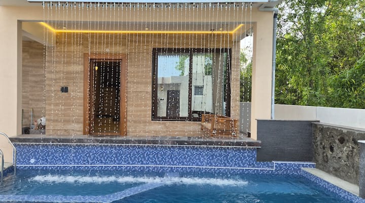 Villa De Aqua Elite - Luxury 4 Bhk Muttukadu Lake - Chennai