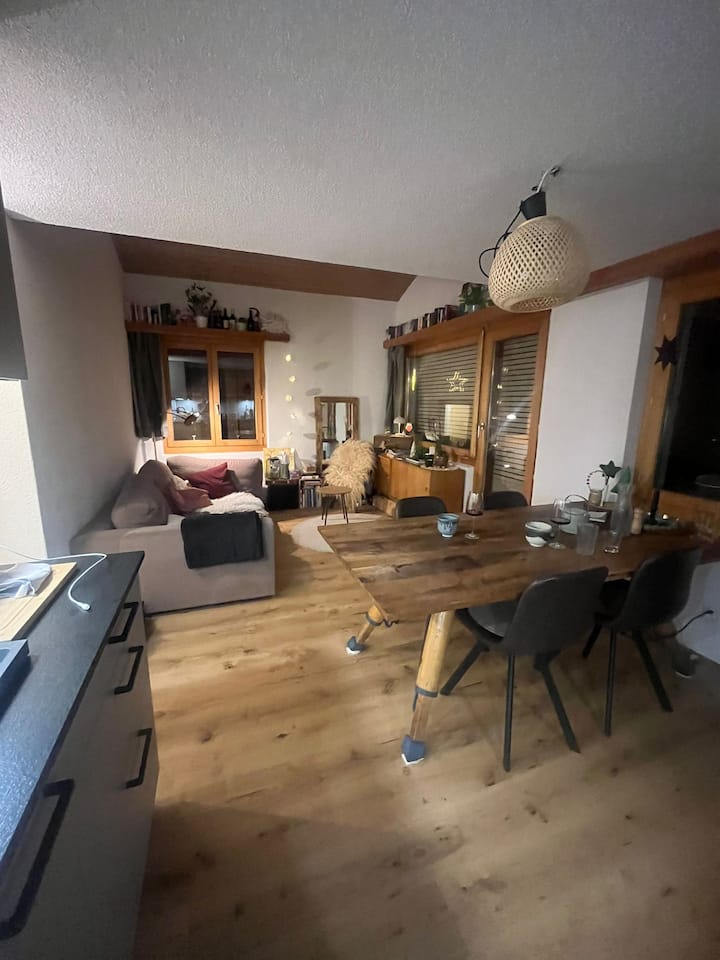 Haus In Ruhiger Lage Mit Seeblick - Davos