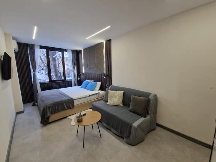 Malavi F4 Top Center Studio Ruse - Ruse