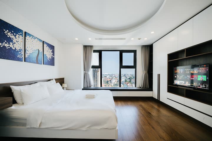 Sunlit Apartment Cityview | Modern &Fully Equipped - Hanoi