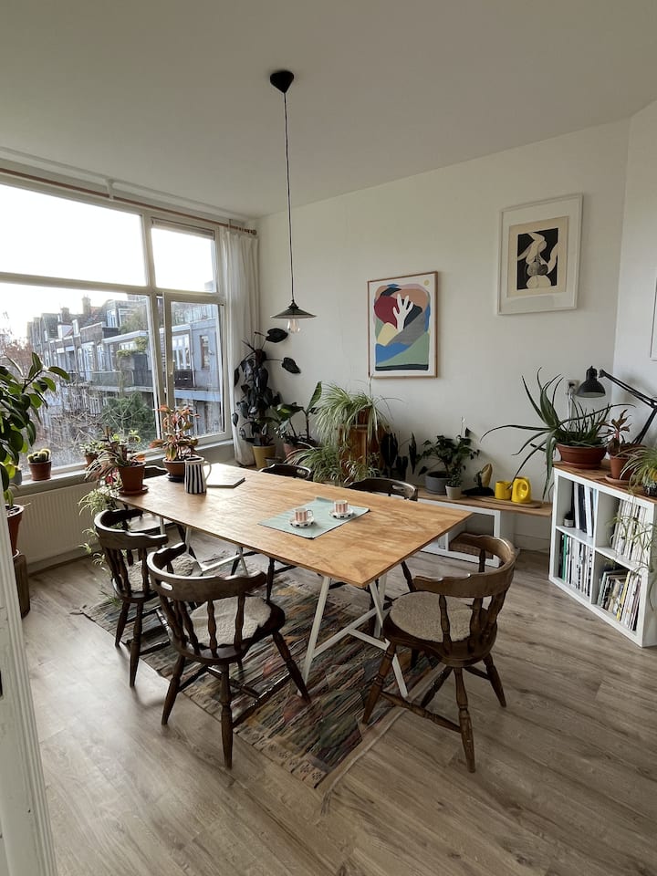 Urban Jungle Apartment Near Rotterdam Central - Schiedam