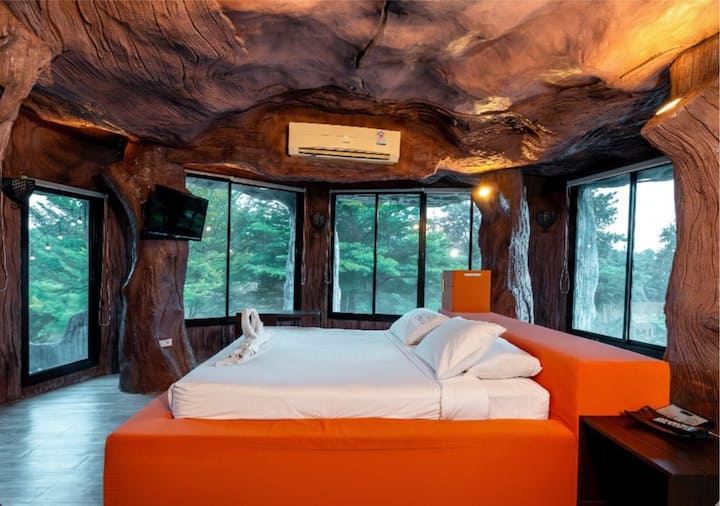 Groot Room Panorama River View With Jacuzzi - Kanchanaburi