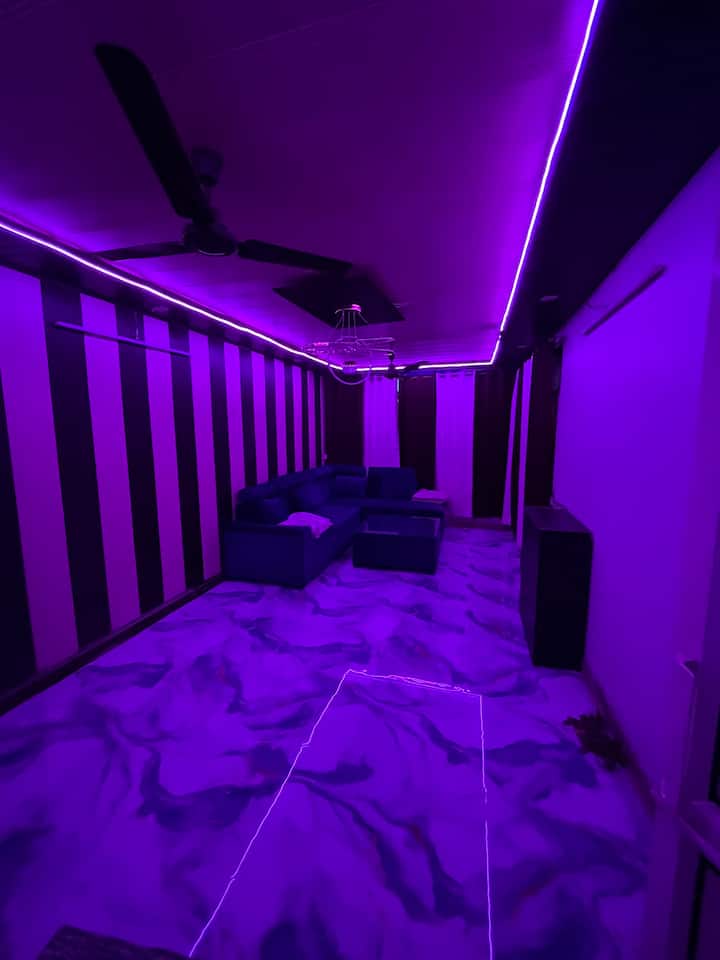 “Luxury 2bhk Stay | 14th Avenue, Gaur City 2” - Ghaziabad