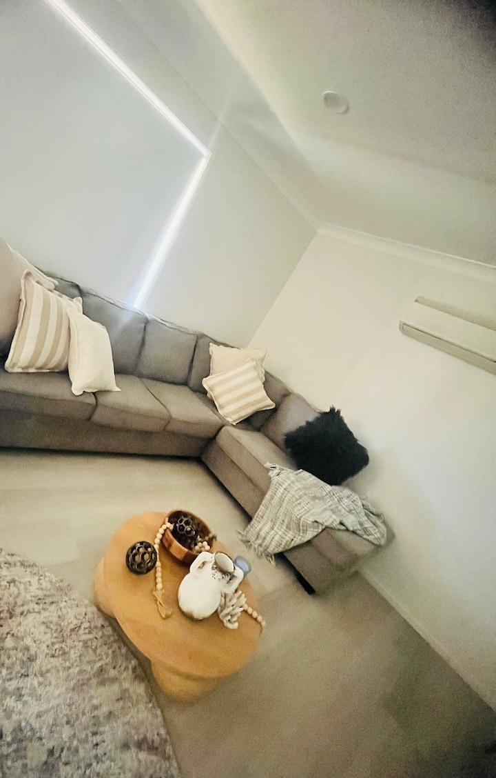 Home Away From Home - パークス