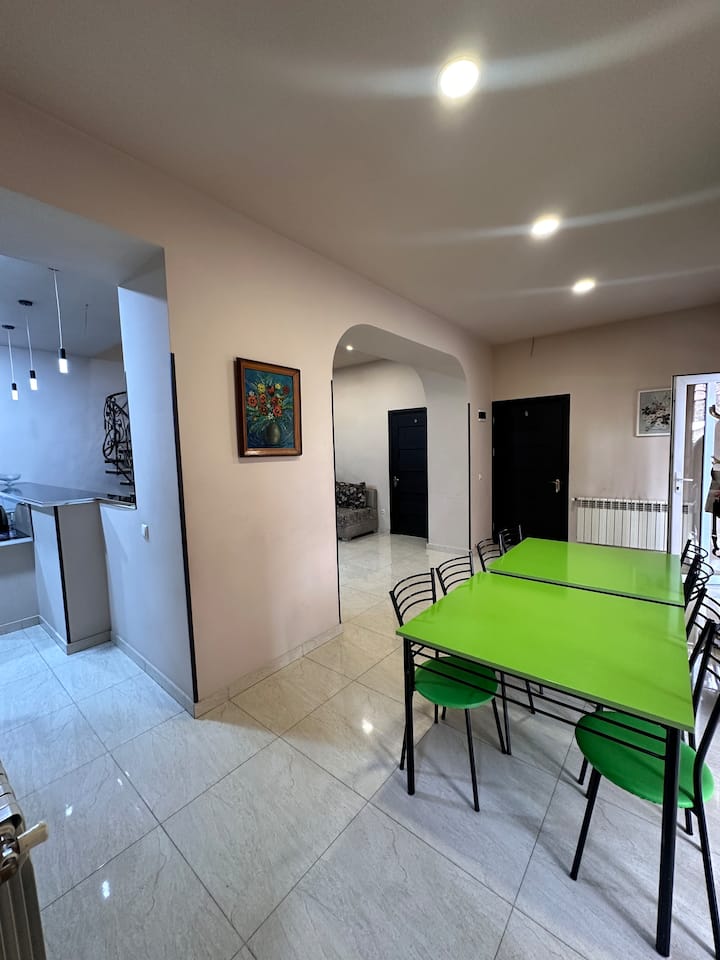 Home Kaskad - Yerevan