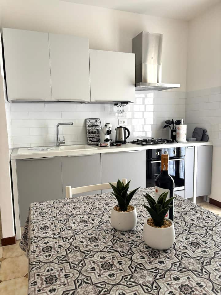 Lucy‘s Home - Naxos