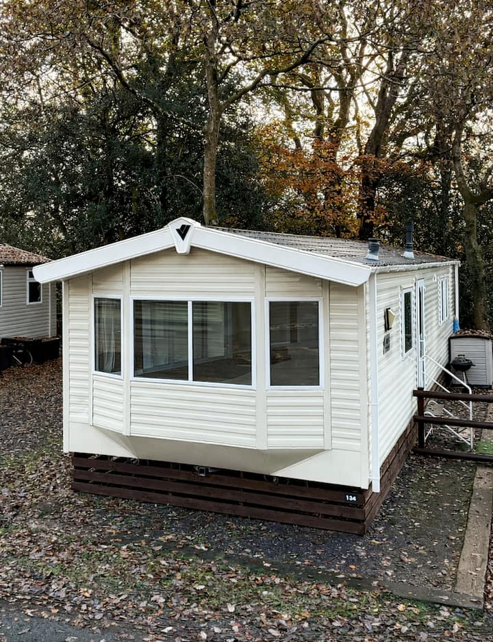 3 Bed Woodland Caravan - Porthmadog