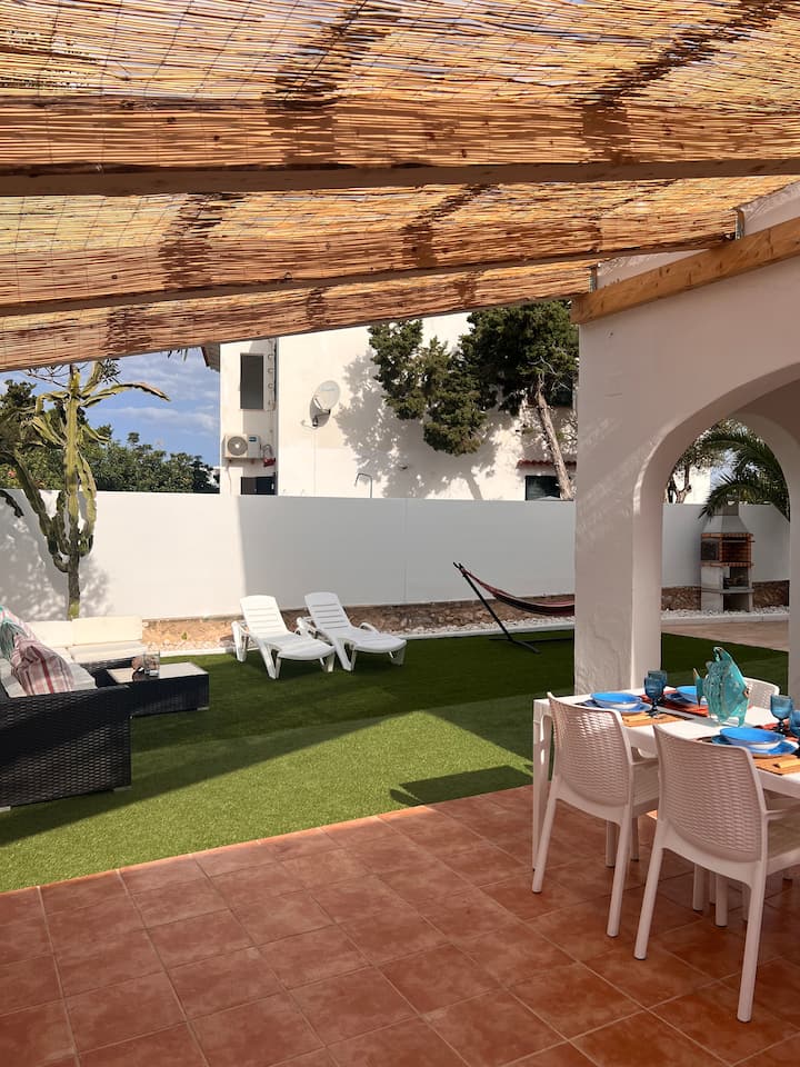 Apartamento Junto A La Playa
Chill Out Privado/bbq - Minorque