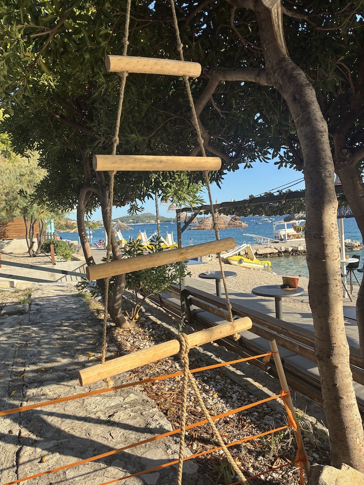 Mobile House By The Sea Under Pines, Perfect For 4 - Biograd na Moru