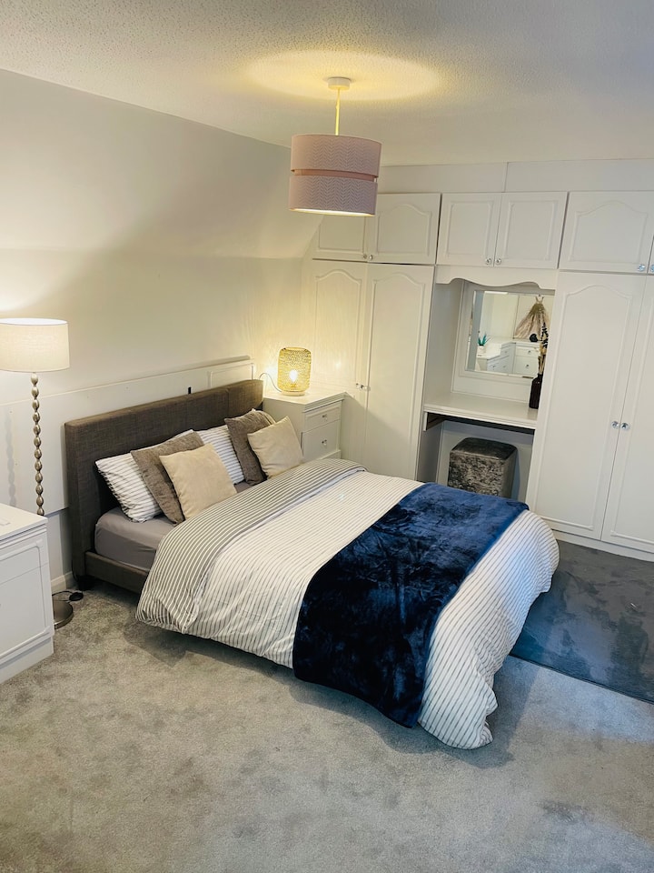 Cozy Haven Retreat • King Ensuite • Sleeps 3 - Chelmsford