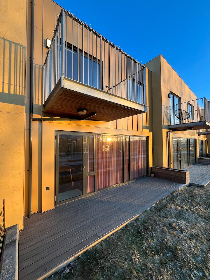 Bright 3br Reykjavík Townhouse | Family-friendly - Reykjavik