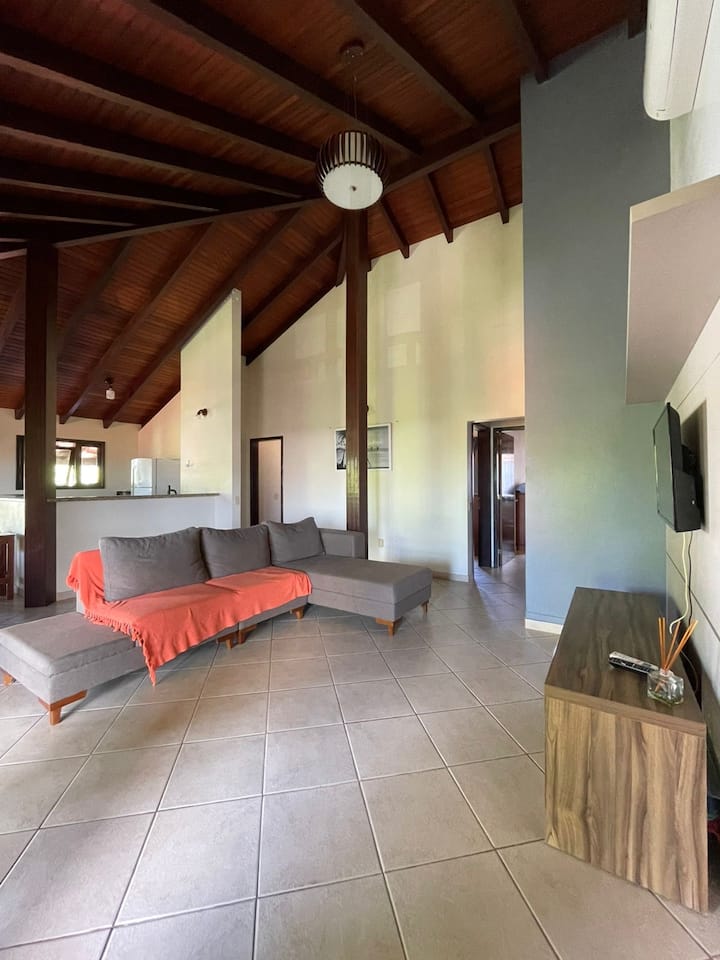 Apartamento Para Você Passar Suas Férias. - Garopaba