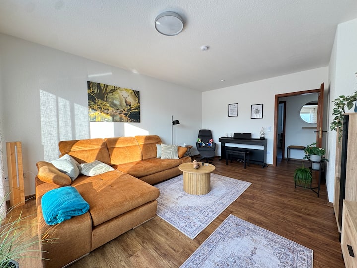 Sonnige Wohnung, Balkon & Parkplatz In Bad Driburg - Bad Driburg