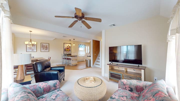 Apartment 201 Stonington Boro - Mystic, CT