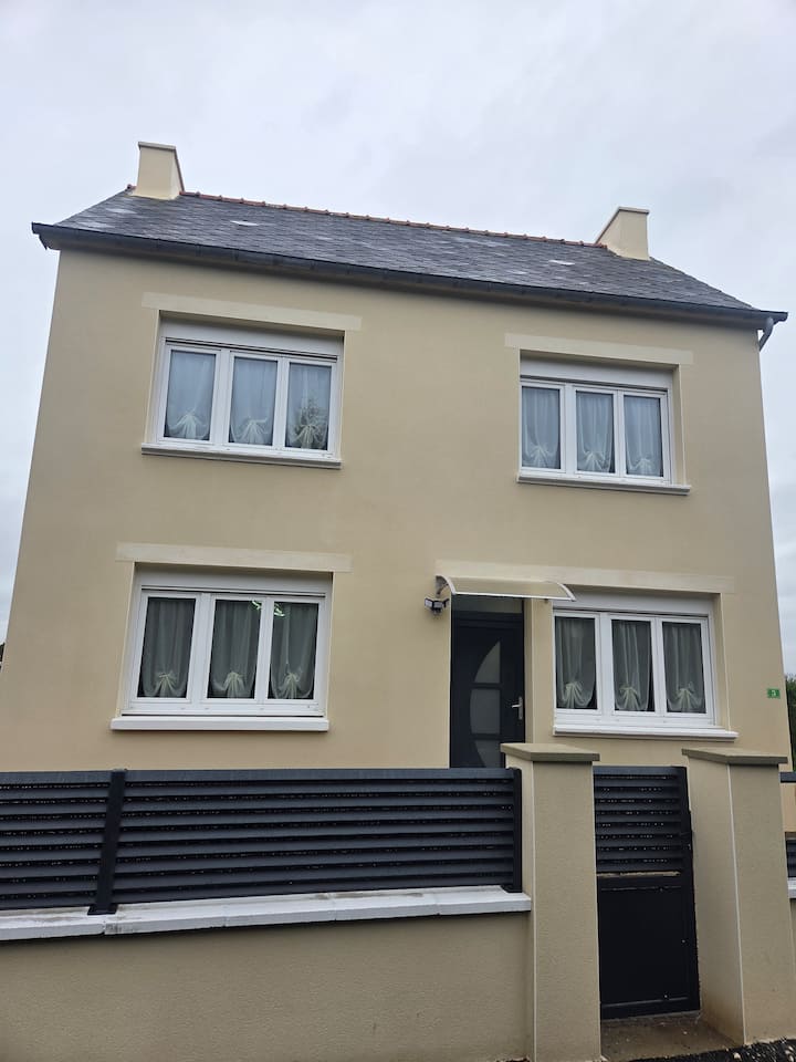 Maison Chaleureuse Au Calme - Miniac-Morvan