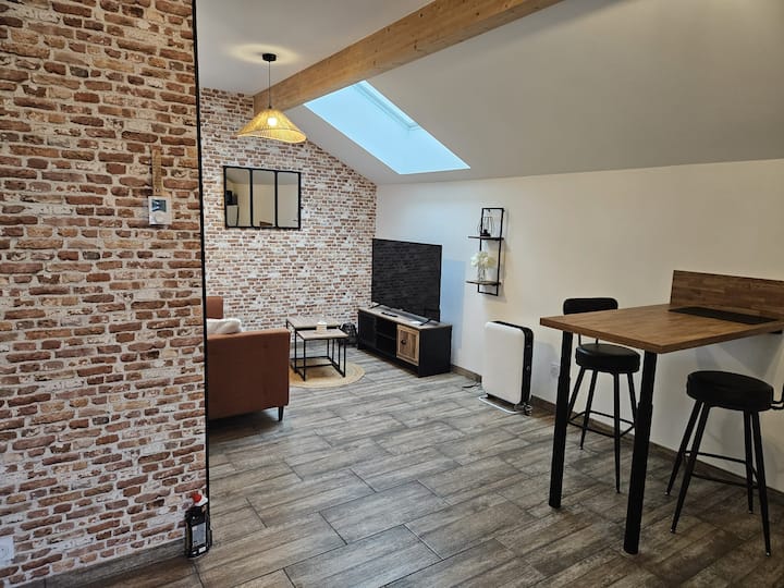 T2 Indépendant Avec Parking. - Bonneville