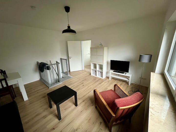 Zweistöckige Einliegerwohnung In Ruhiger Lage - Heilbronn