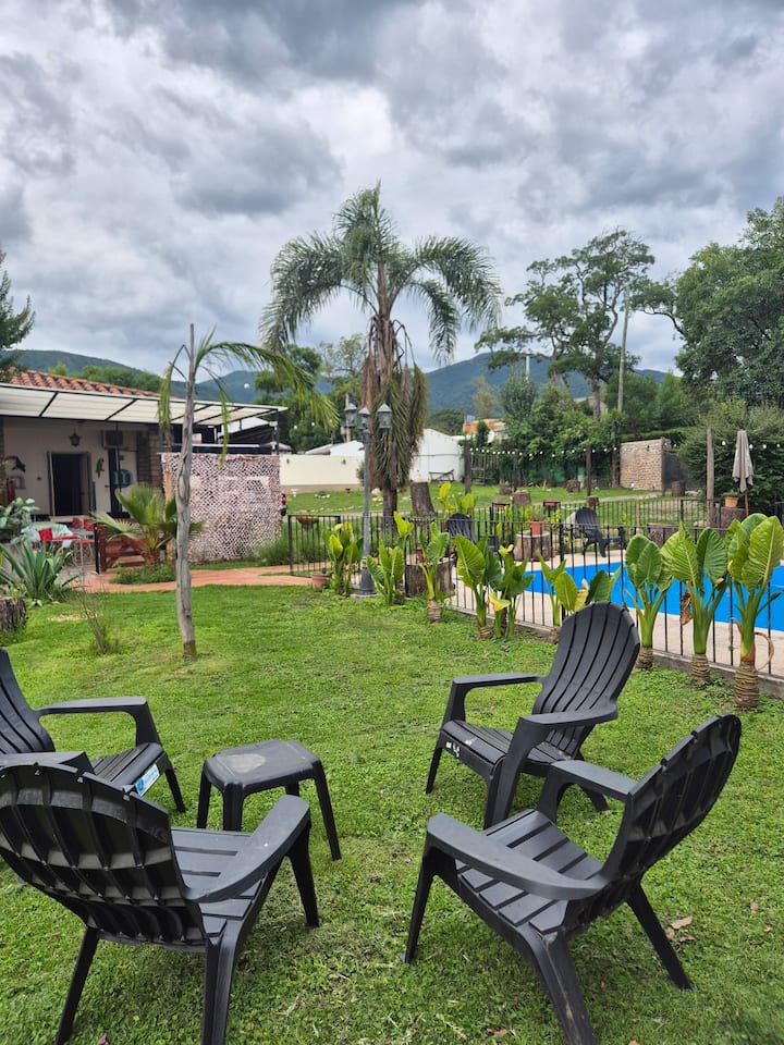 Cabaña A Ubicada A La Vuelta De La Pileta Rodeada - Salta