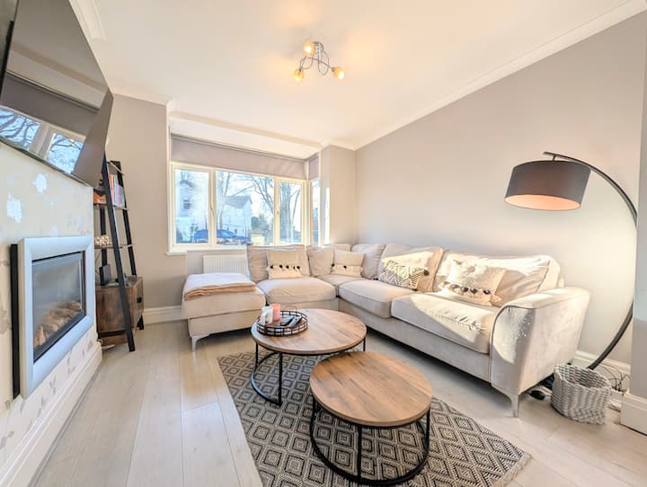 Golf Let At Moss Road (Sleeps 5) - Southport