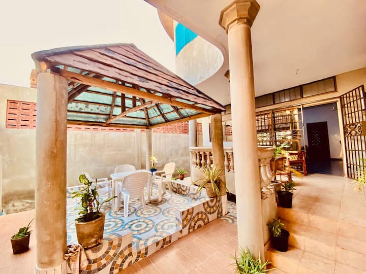Porto-novo, Bénin | Logement Entier : 2 Chambres - ベナン