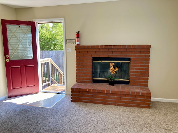 South San Fran 1 Bdrm Near Sfo, Biotech, Caltrain - South San Francisco, CA