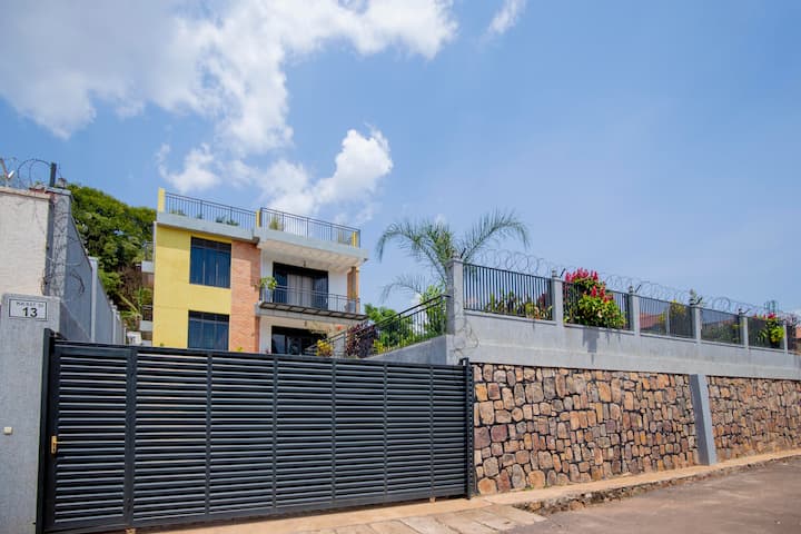 Villa De Standing Rebero: 5 Ch, Rooftop & Panorama - Rwanda