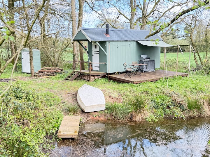 Eco, Off Grid Nature Hut - Tiverton Castle