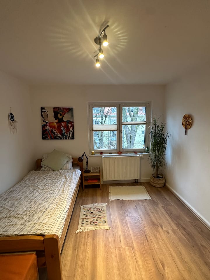 Helles Zimmer In Ruhiger Und Angenehmer Umgebung - Karlsruhe