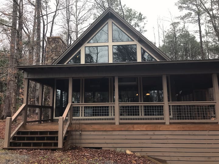 Smith Marina Cabin In The Woods At Lake Martin - Lake Martin, AL