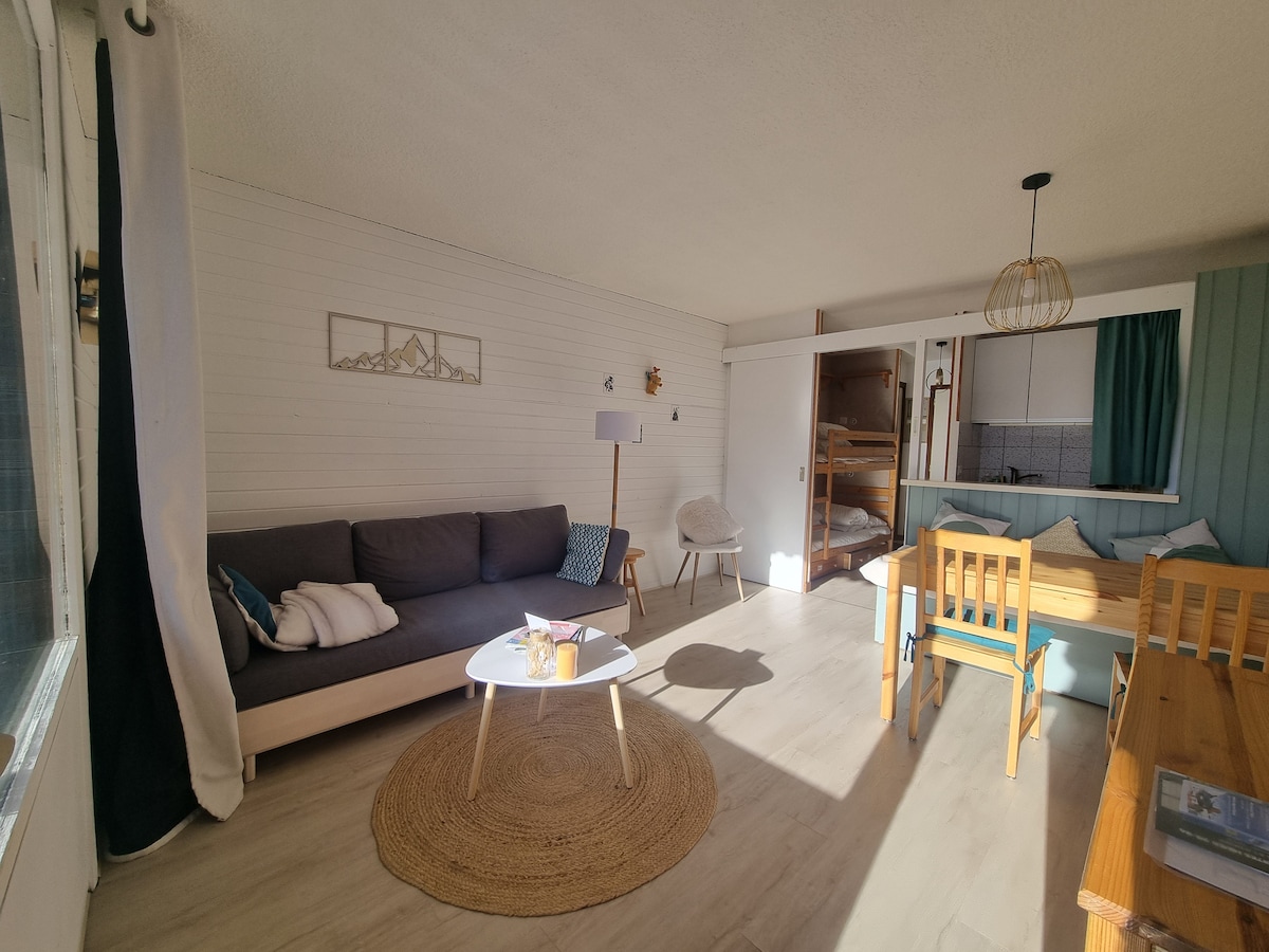 Sunny studio - stunning view - 4 beddings - Apartments for Rent in ...