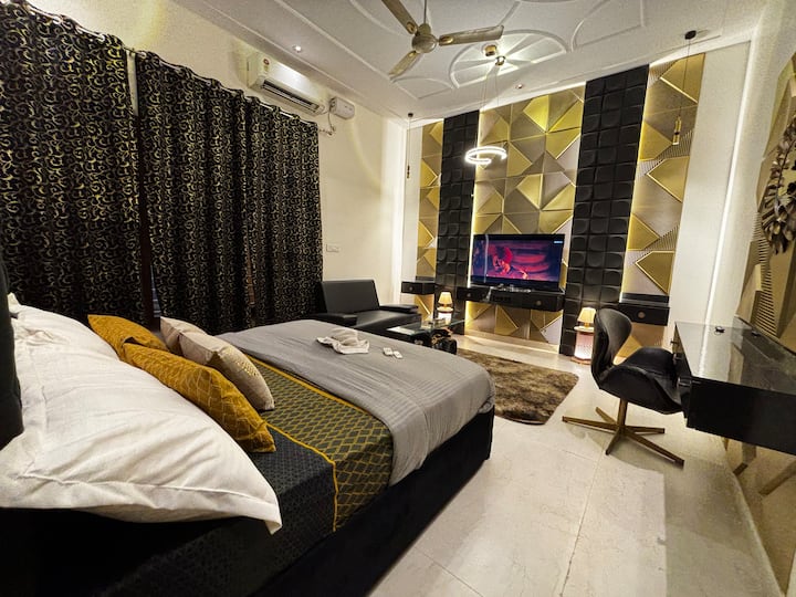 Terminal Stay- Independent Ultra Luxurious Studio - Modinagar