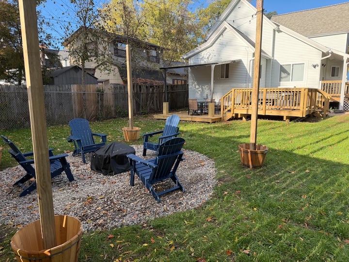 Spruce Street Retreat – Hot Tub, Firepit, & Games! - Frankenmuth, MI