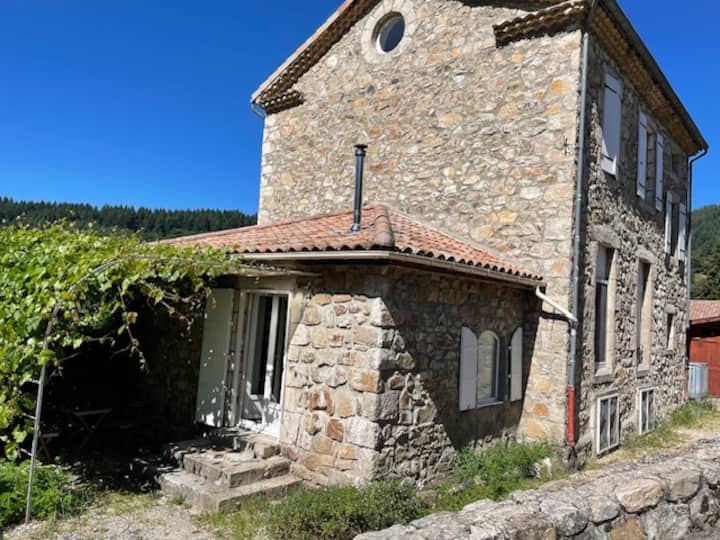 Gite 6 Personnes Dans Le Parc Des Monts D'ardèche - Le Cheylard