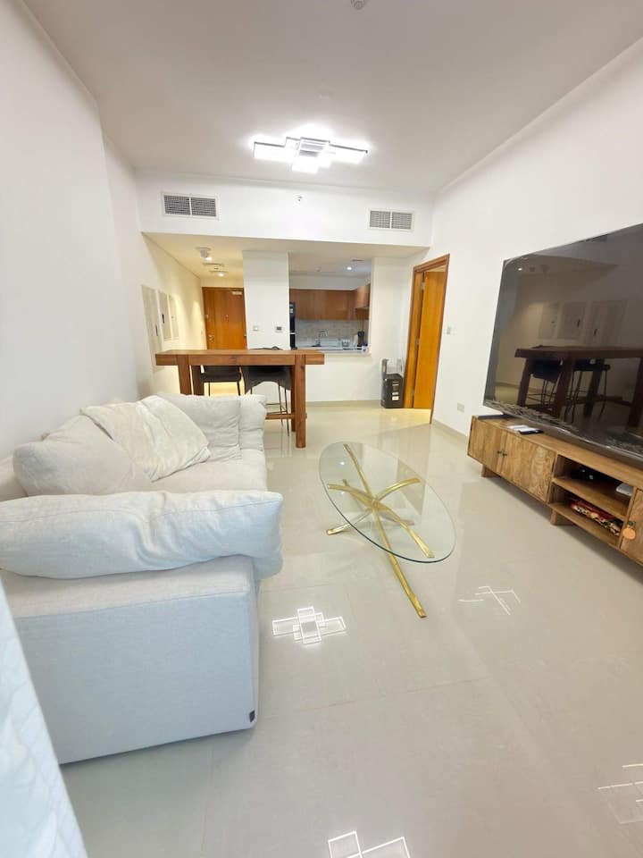 Elegant 1br Apartment • Comfortable & Well-located - Abu Dhabi