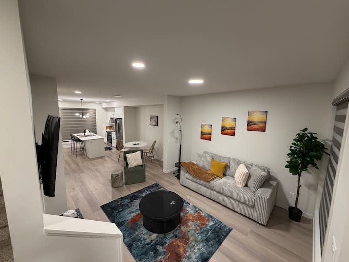 B-signature Air B & B. 20 Mins From Edm Airport - Edmonton