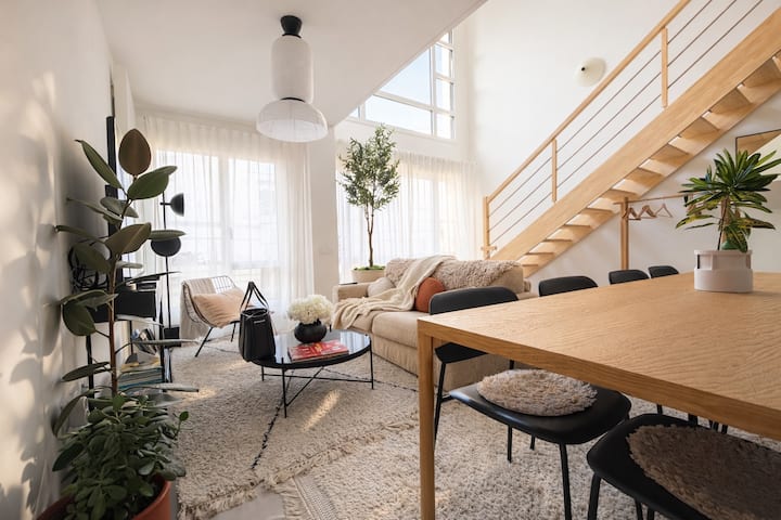 New Your Magic Family Stay For 8 Near Disneyland - Chessy