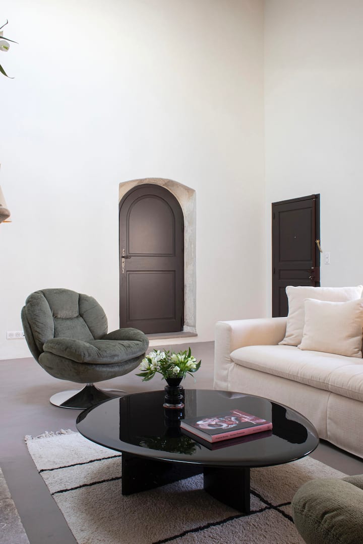 Fab 3-bed Duplex Penthouse Apt With Roof Terrace - Arles