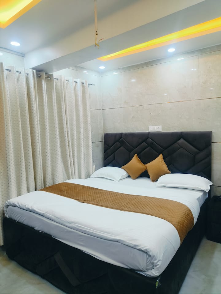 Good Rooms In Good Condition Best Hotel - Jammu