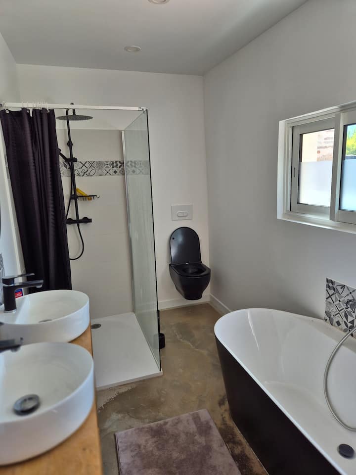 Grande Suite Parentale Et Jacuzzi Plein Centre - Agen