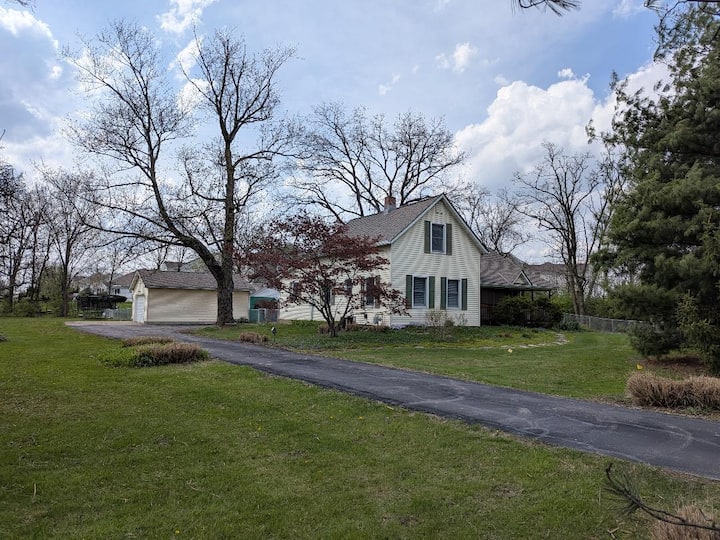 The Manx Manor - Fire Pit - 1.1 Acres-hot Tub - Delaware, OH