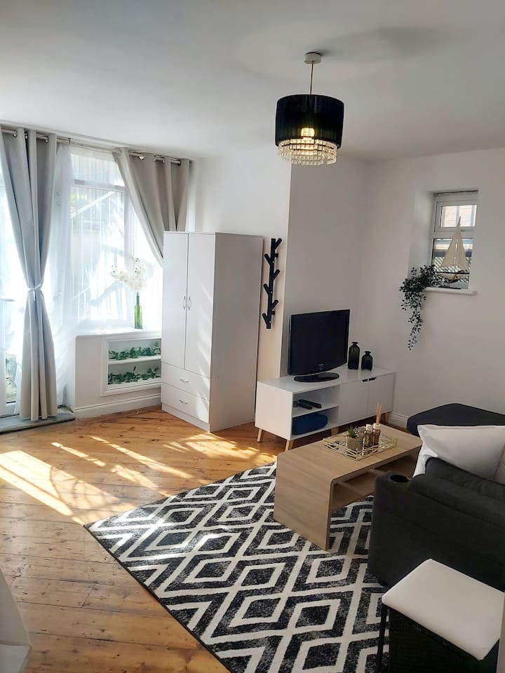 Bright One Bedroom Apartment Close To The Beach - Southbourne