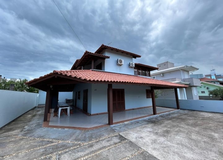 Casa Na Armação A 200 Mt Da Praia. - Governador Celso Ramos