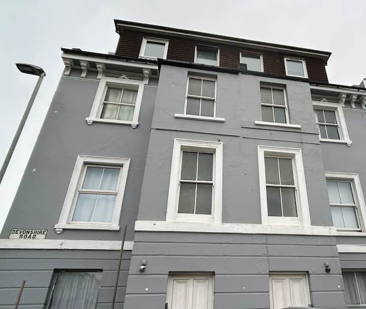 Convenient Location For Hastings Town Center. - Saint Leonards